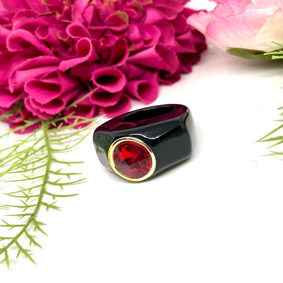 Vintage | Jewelry | Vintageretro Black Acrylic Red Crystal Ring | Poshmark